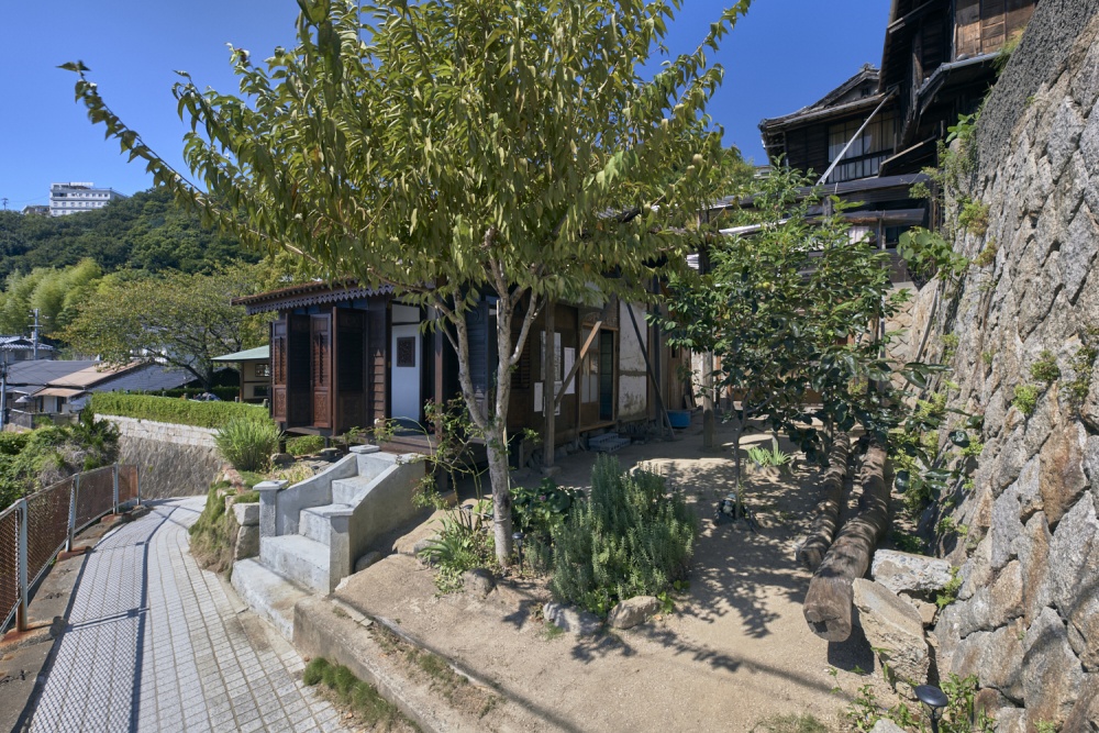 Shooshie Sulaiman – Tomio Koyama Gallery 小山登美夫ギャラリー