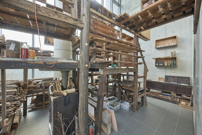 Shooshie Sulaiman – Tomio Koyama Gallery 小山登美夫ギャラリー